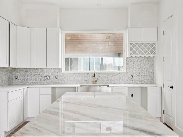 1034 W 17th St, Unit A, Houston, TX 77008 | MLS #77760