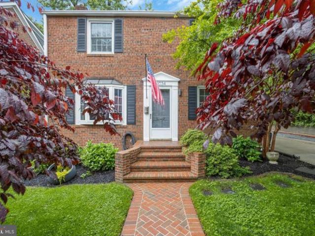 1034 21st St S, Arlington, VA 22202