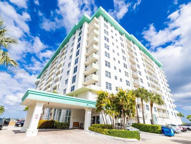 10350 W Bay Harbor Dr #10H, Bay Harbor Islands, FL 33154