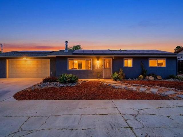 10350 El Toro Ln, Santee, CA 92071