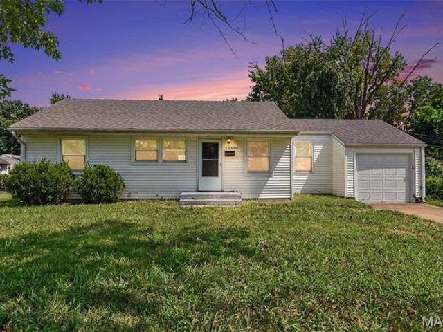 10350 Ross Cir, Saint Louis, MO 63137