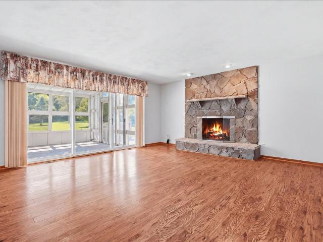 10351 W Prairie Lane
