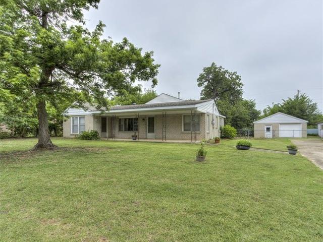 10351 Lejean Dr, Midwest City, OK 73130