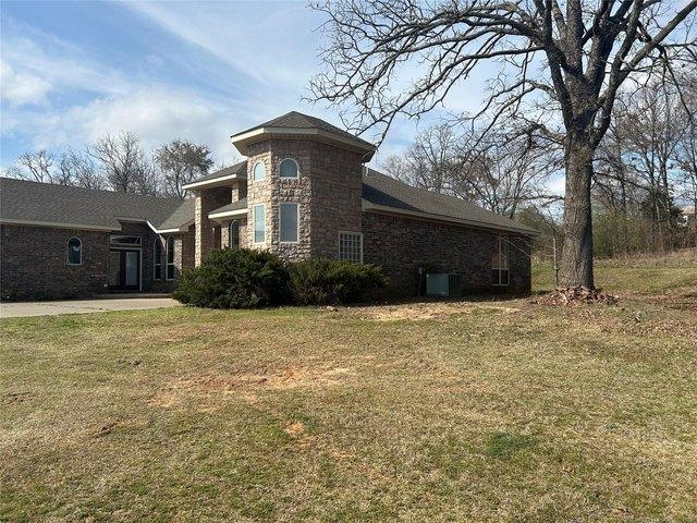 103522 S 4620 Rd, Sallisaw, OK 74955