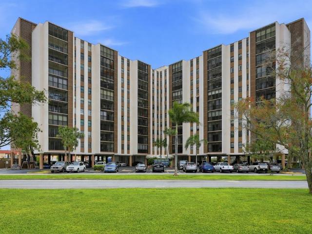 10355 Paradise Blvd, Unit 608, Treasure Island, FL 33706 | MLS #TB8487