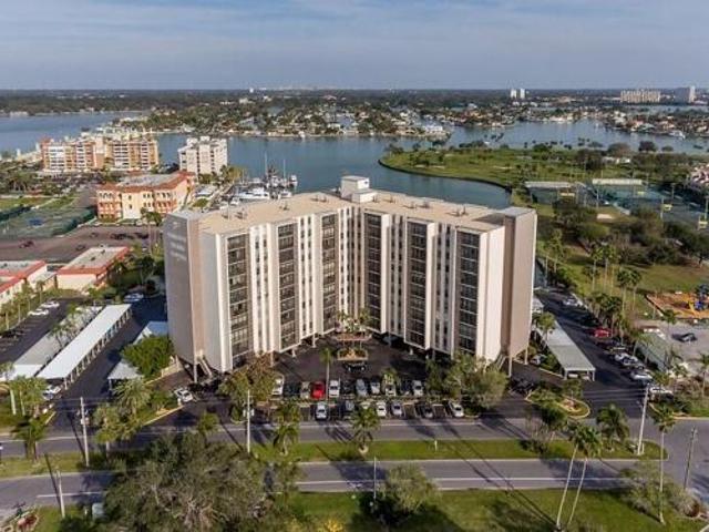 10355 Paradise Blvd #207, Treasure Island, FL 33706