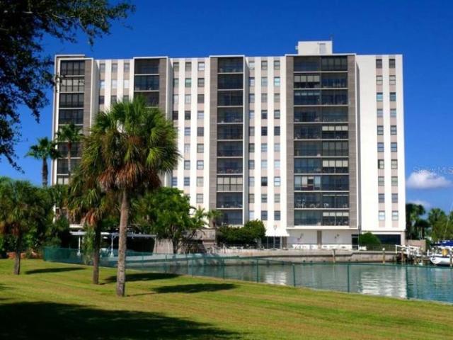 10355 Paradise Blvd #606, Treasure Island, FL 33706