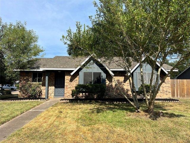 10358 Misty River Dr, Houston, TX 77086