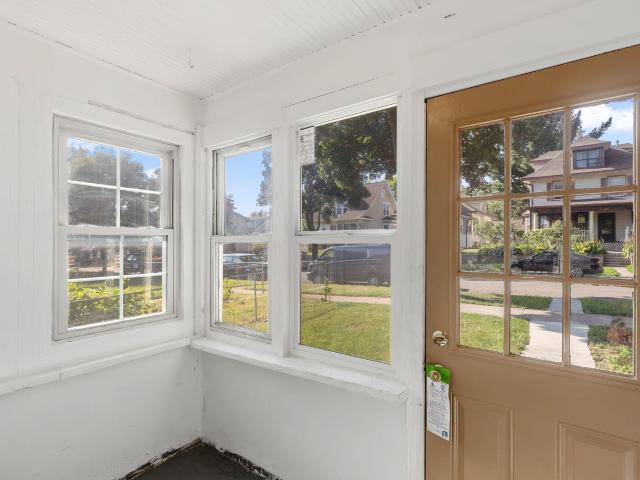 1035 Magnolia Avenue E