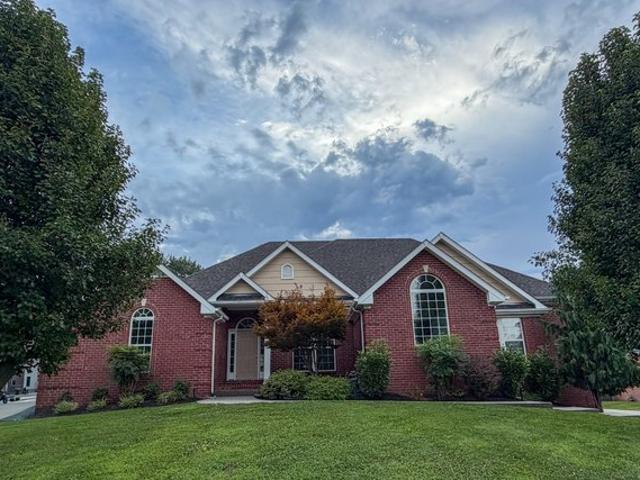 1035 Margaret Dr, Hendersonville, TN 37075