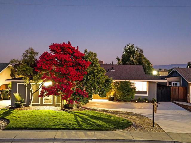 1035 Marigold Rd