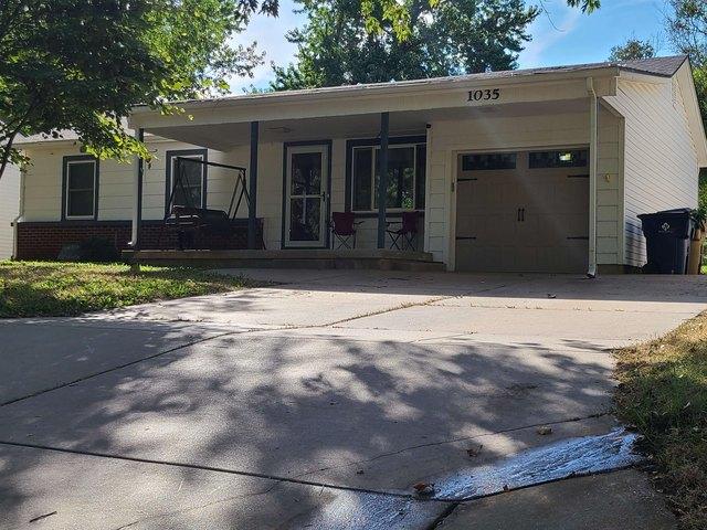 1035 N Georgie Ave, Derby, KS 67037