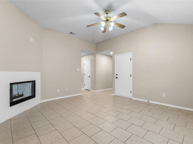 1035 N Ravinia Drive