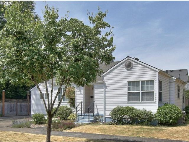 1035 NE Ford St, McMinnville, OR 97128