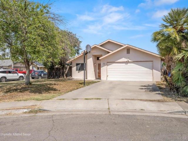 1035 Olive Ct, Hanford, CA 93230