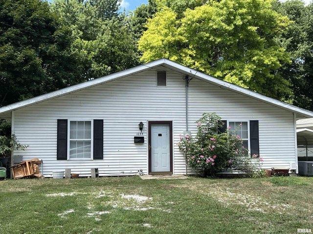 1035 Beesley Ave, Jacksonville, IL 62650