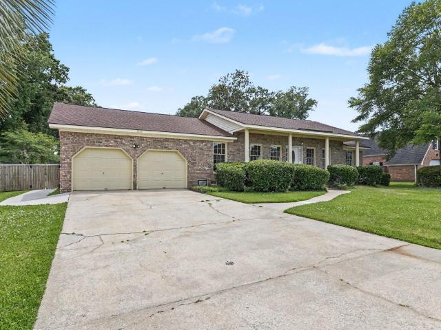 1035 Dominion Drive