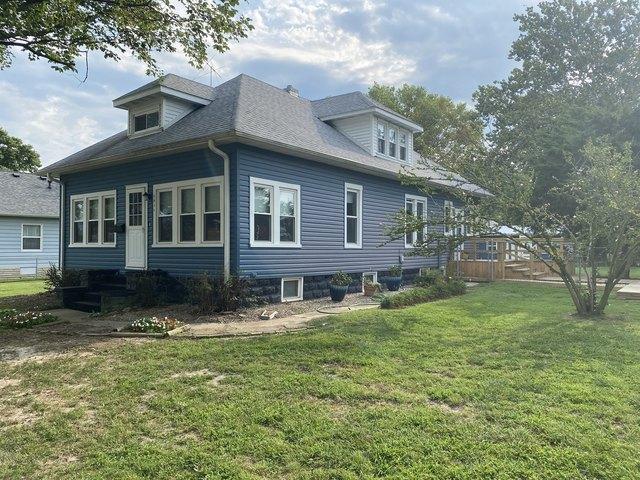 1035 Dover St, Centralia, IL 62801