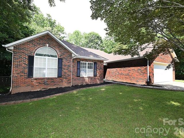 1035 E 24th St, Newton, NC 28658