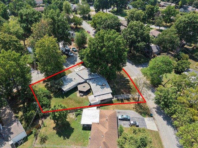 1035 E Linwood Ter, Springfield, MO 65807