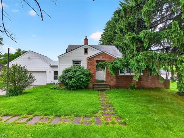 1035 Genoa Ave SW, Massillon, OH 44646