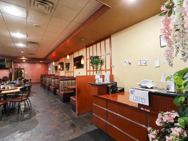 1035 Highway 96 W