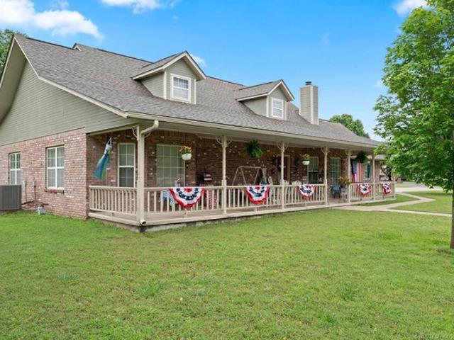 1035 Hillside Rd, Grove, OK 74344