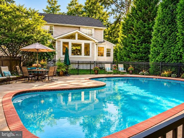 1035 Kings Creek Drive