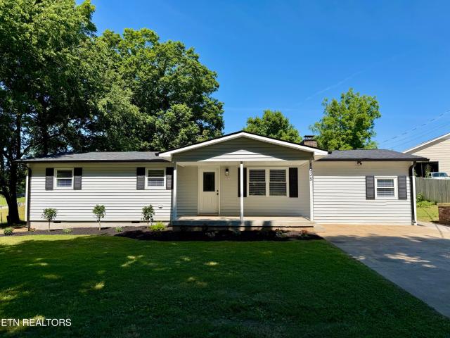 1035 Lakeside Rd