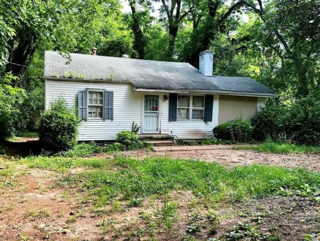 1035 Poplar St, East Point, GA 30344