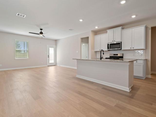 1035 Rosewood Trail