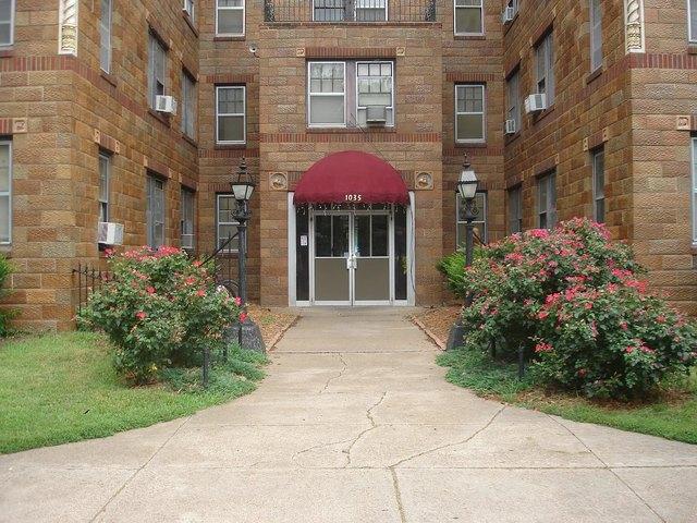 1035 S 17th St, Lincoln, NE 68508