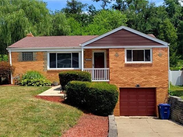1035 Sanda Dr, Pittsburgh, PA 15227