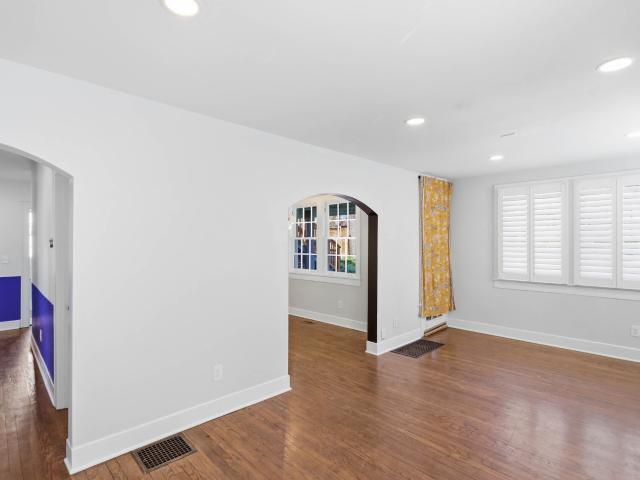 1035 Seymour Ave