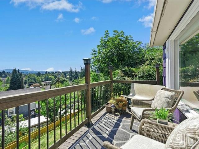 1035 Temple Dr, Everett, WA 98201