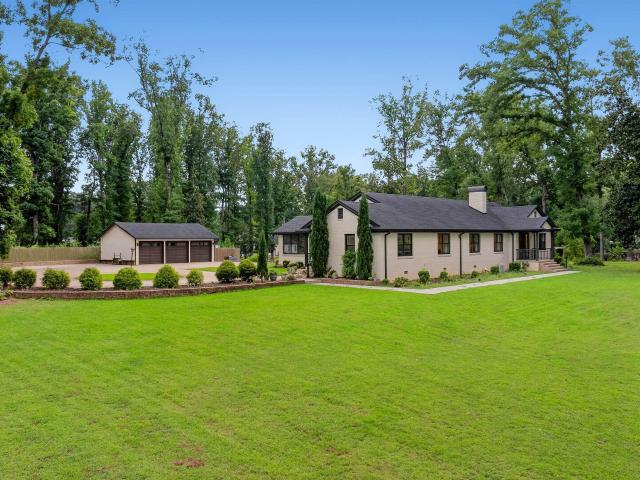 1035 Wo Ezell Boulevard