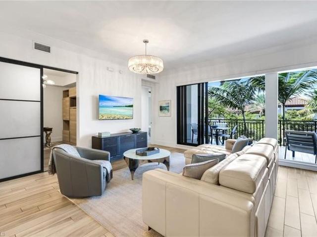 1035 3rd Ave S Unit 305, Naples, FL 34102