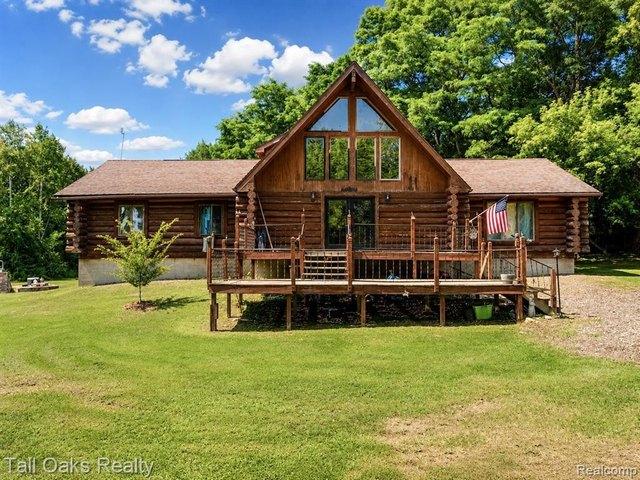 10363 N Bray Rd, Thetford Township, MI 48420