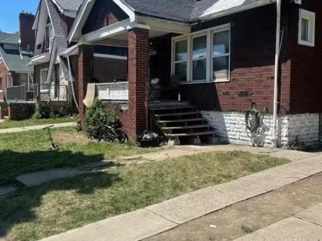 10360 CROCUSLAWN ST, DETROIT, MI 48204 Single Family Residence.