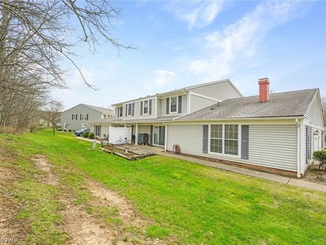 10364 Independence Dr Unit 19C, North Royalton, OH 44133