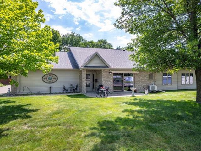 1036 N 1st Ave, Fergus Falls, MN 56537