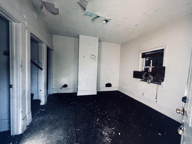 1036 Newton St, Columbus, OH 43205