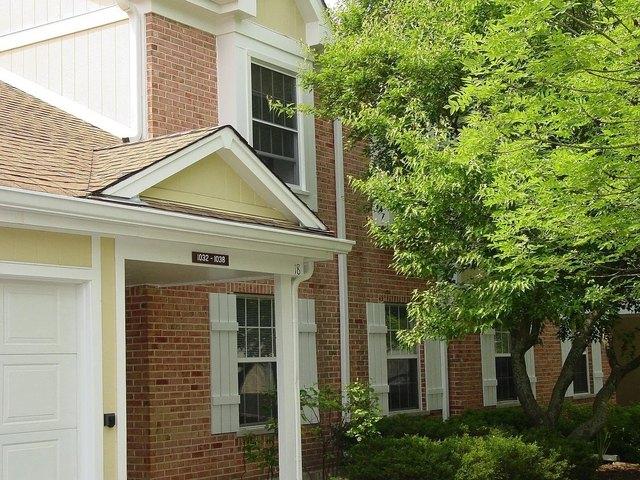 1036 Auburn Ln, Buffalo Grove, IL 60089