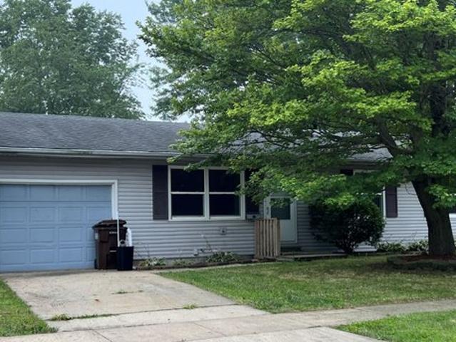1036 Avenue E, Rochelle, IL 61068