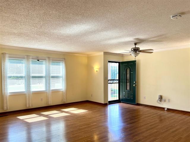 1036 Bowling Green Road