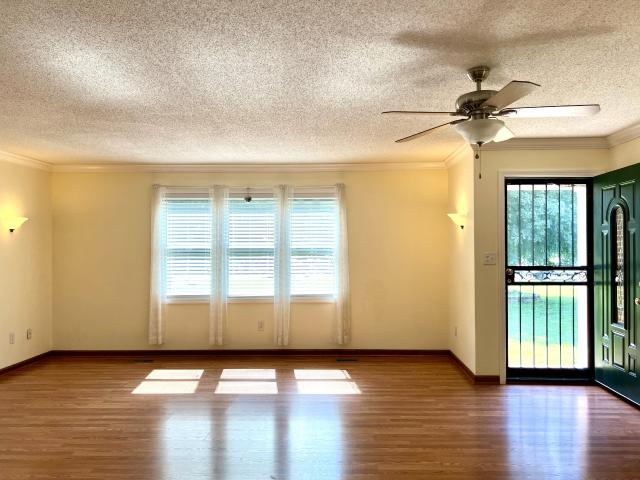 1036 Bowling Green Rd