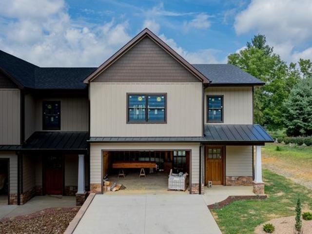 1036 Cummings St Unit 2, Abingdon, VA 24211