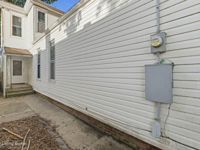 1036 E Caldwell St