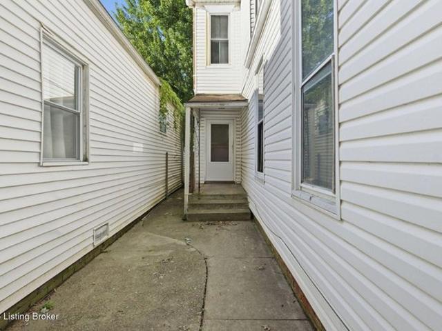 1036 E Caldwell St, Louisville, KY 40204