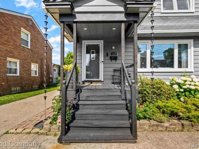 1036 Irving Avenue
